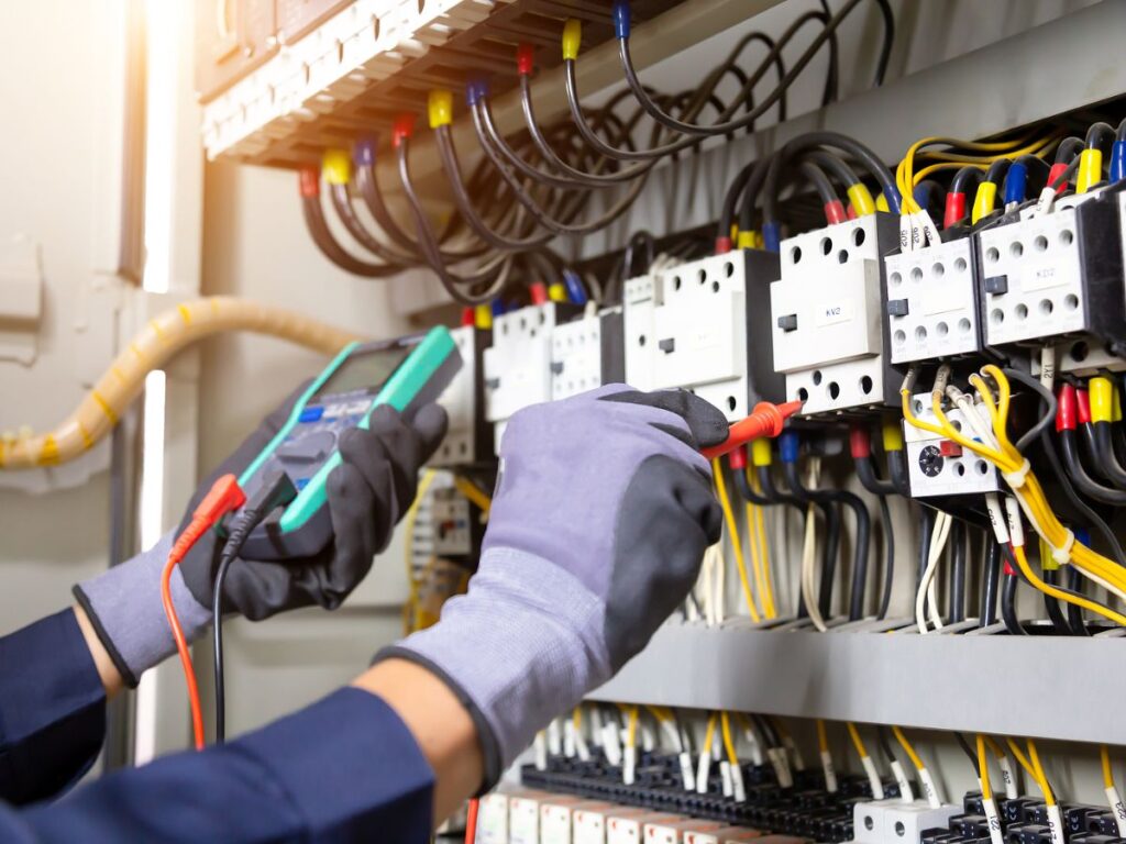 How Integrated Software Solutions Transform Electrical Contracting Workflows - Dataforma